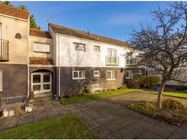 2 bedroom flat for sale, Hillpark Wood, Blackhall, Edinburgh.