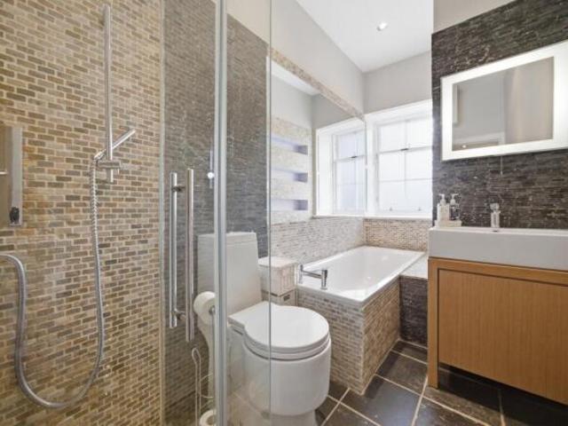 2 bedroom flat for sale in 4/1 Rosebery Crescent, Edinburgh, EH12