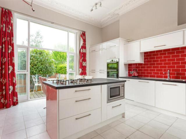 2 bedroom flat for sale in 44 Lansdown Road, Cheltenham, GL51