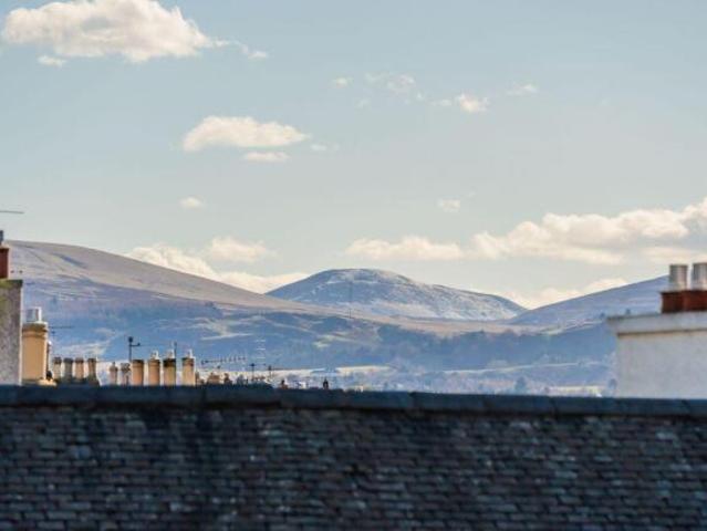 2 bedroom flat for sale in 48 Corstorphine Road, Edinburgh, EH12 6JQ, EH12