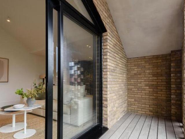 2 Bedroom Flat For Sale In 48 Inglis Road, London