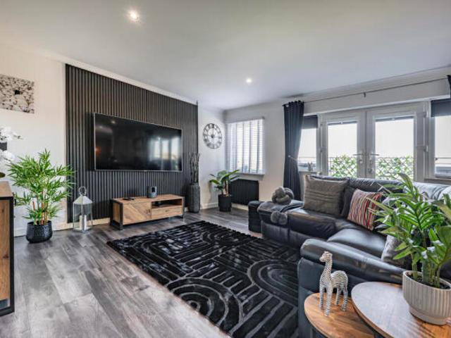2 bedroom flat for sale in 49 Blairbeth Mews, Burnside, Glasgow, G73