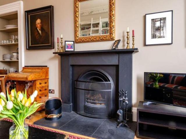 2 bedroom flat for sale in 5/1 Ravelston Place, Ravelston, Edinburgh, EH4 3DT, EH4