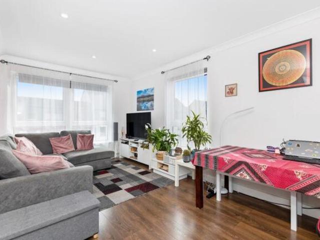2 bedroom flat for sale in 5/7 Ferry Gait Crescent, Silverknowes, Edinburgh, EH4 4GS, EH4