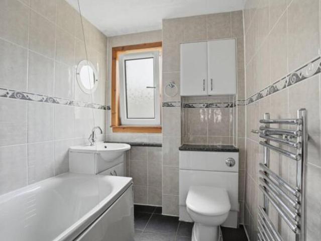 2 bedroom flat for sale in 6/3 Christian Crescent, Edinburgh, EH15 3AE, EH15
