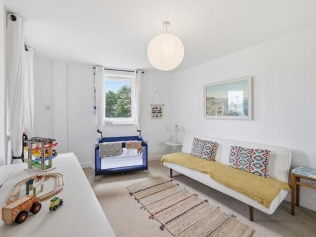 2 bedroom flat for sale in 6/10 Hesperus Crossway, Granton, Edinburgh, EH5