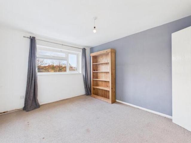 2 bedroom flat for sale in 68 West View Lane. Dore. S17 3LZ, S17
