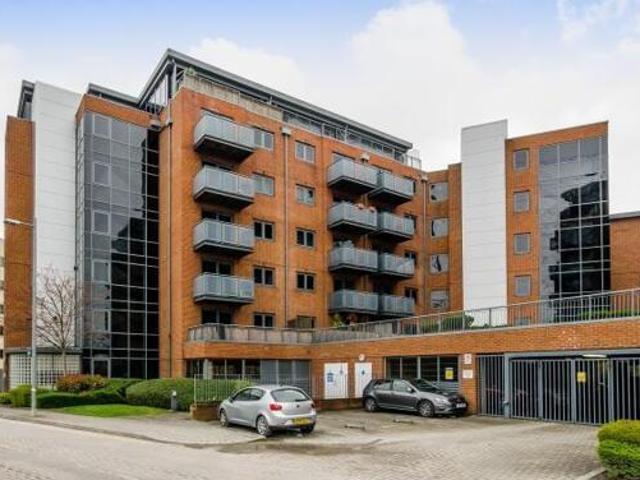 2 Bedroom Flat For Sale In 6 Chapter Way, London