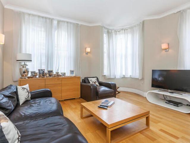 2 bedroom flat for sale in 6 Temple Avenue, London, EC4Y