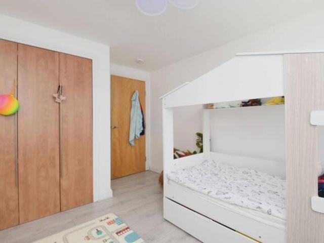 2 bedroom flat for sale in 7/14 Tower Place, The Shore, Edinburgh, EH6 7BZ, EH6