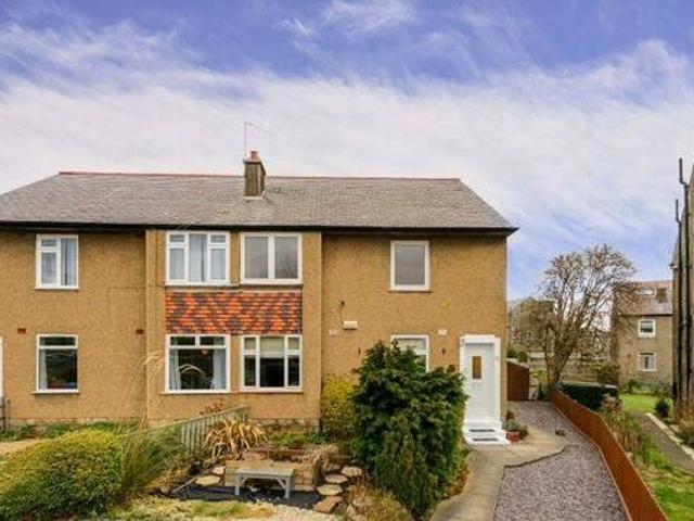 2 bedroom flat for sale in 72 Crewe Crescent Edinburgh EH5 2JW EH5