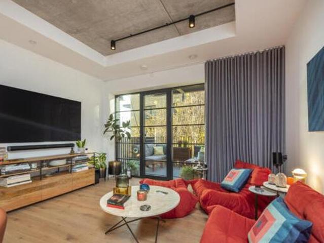 2 Bedroom Flat For Sale In 79 Orchard Place