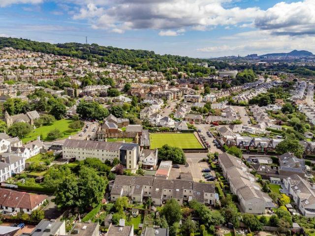 2 bedroom flat for sale in 8/2 Saughton Road North, Edinburgh, EH12 7HG, EH12