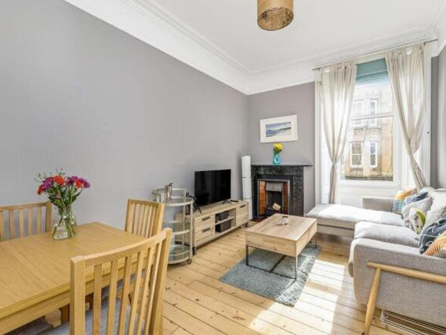 2 bedroom flat for sale in 93/2 Easter Road, Leith, Edinburgh, EH7 5PW, EH7