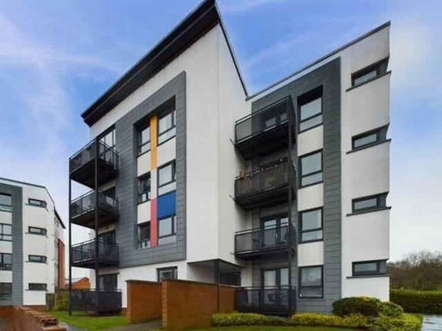 2 Bedroom Flat For Sale In 96 Shuna Crescent