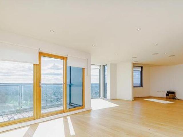 2 Bedroom Flat For Sale In 9 Altyre Road, Croydon