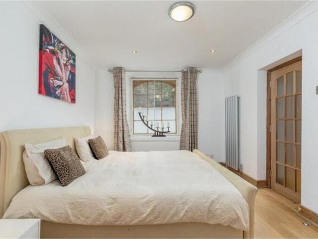 2 bedroom flat for sale in 9 Leopold Place, New Town, EH7 5JW, EH7