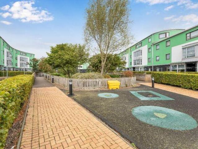 2 bedroom flat for sale in 10/5 Slateford Green, Slateford, Edinburgh, EH14 1NE, EH14