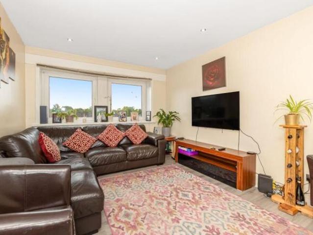 2 bedroom flat for sale in 10/9 Laichpark Loan, Chesser, Edinburgh, EH14 1UH, EH14