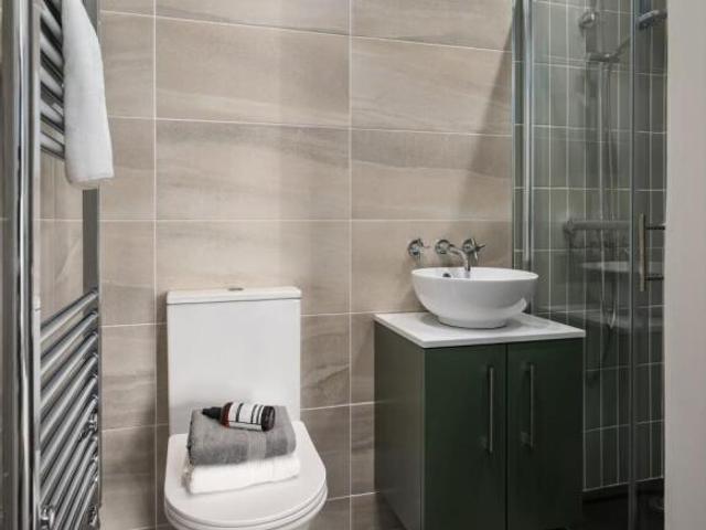 2 bedroom flat for sale in 10 Grove Road, Harrogate, HG1