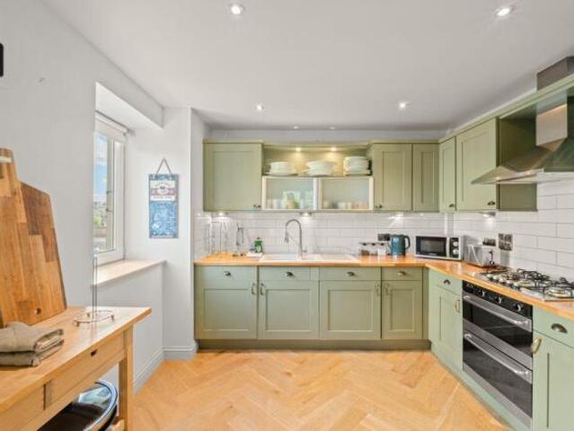 2 bedroom flat for sale in 10/ Pilrig Heights, Edinburgh, EH6 5BF, EH6