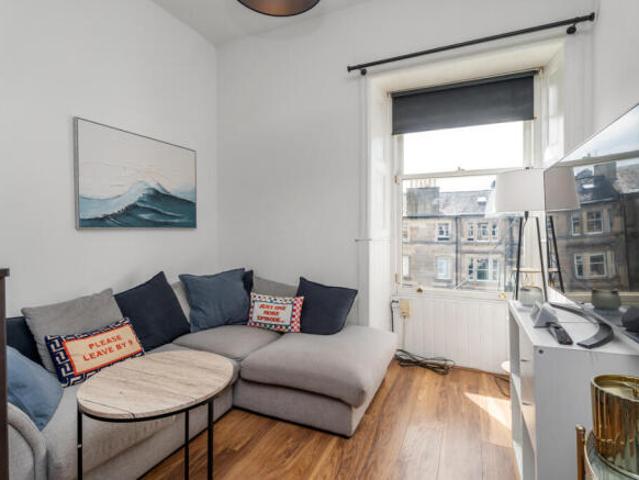 2 bedroom flat for sale in 11 3F2 Hillside Street, Edinburgh, EH7