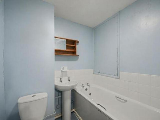 2 bedroom flat for sale in 12 Burridge Court, Riverside Close, Bedford, Bedfordshire, MK42