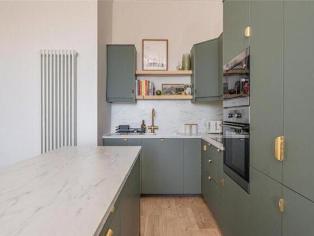 2 bedroom flat for sale in 131 3F1 Easter Road, Edinburgh, EH7