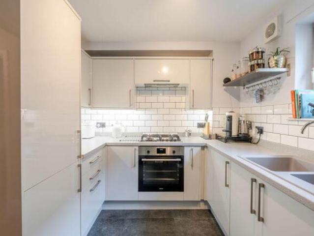2 bedroom flat for sale in 15/7 Hawkhill Close, Leith, Edinburgh, EH7 6AL, EH7