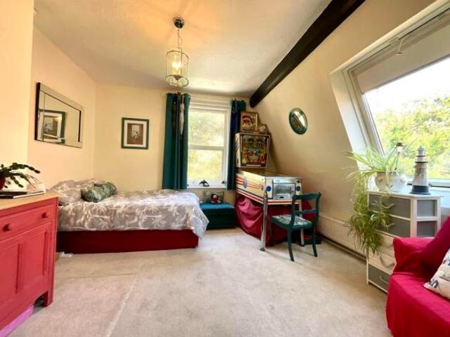2 bedroom flat for sale in 15 16 Undercliff Road, Bournemouth, BH5
