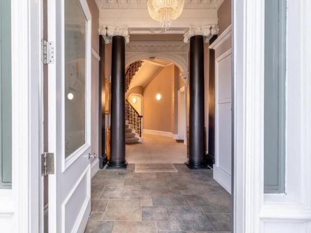2 bedroom flat for sale in 15 Crown Road North, Dowanhill, G12