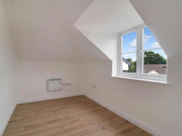 2 bedroom flat for sale in 15 School Meadow, Guildford, GU2