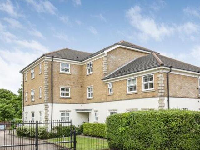 2 Bedroom Flat For Sale In 203 Great North Way, London