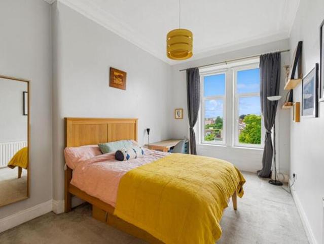 2 bedroom flat for sale in 20 Woodcroft Avenue, Broomhill, G11