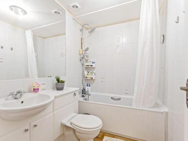 2 bedroom flat for sale in 211/5 Duddingston Park South, Duddingston, Edinburgh, EH15 3EJ, EH15