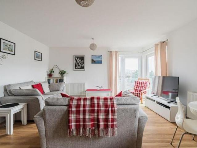2 bedroom flat for sale in 2/11 Burnbrae Drive, Edinburgh, EH12 8AS, EH12