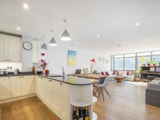 2 Bedroom Flat For Sale In 217 Long Lane