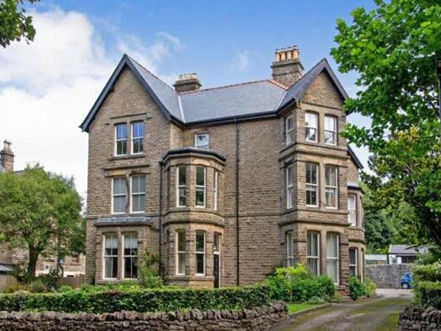 2 Bedroom Flat For Sale In 21 College Road, Buxton