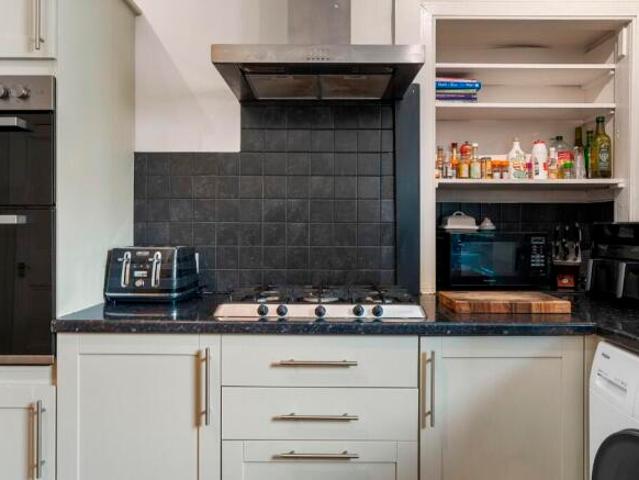 2 bedroom flat for sale in 24/6 Roseburn Place, Roseburn, Edinburgh, EH12 5NL, EH12
