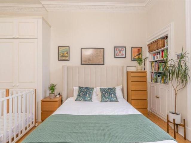 2 bedroom flat for sale in 258/1 Ferry Road, Edinburgh, EH5