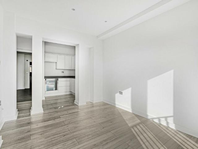 2 bedroom flat for sale in 25 Grosvenor Road, St Albans, AL1