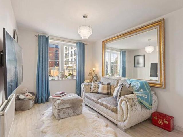 2 bedroom flat for sale in 26/4 Poplar Lane, The Shore, Edinburgh, EH6 7HD, EH6