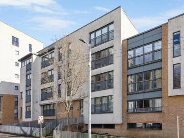 2 Bedroom Flat For Sale In 26 Great Dovehill, Gallowgate