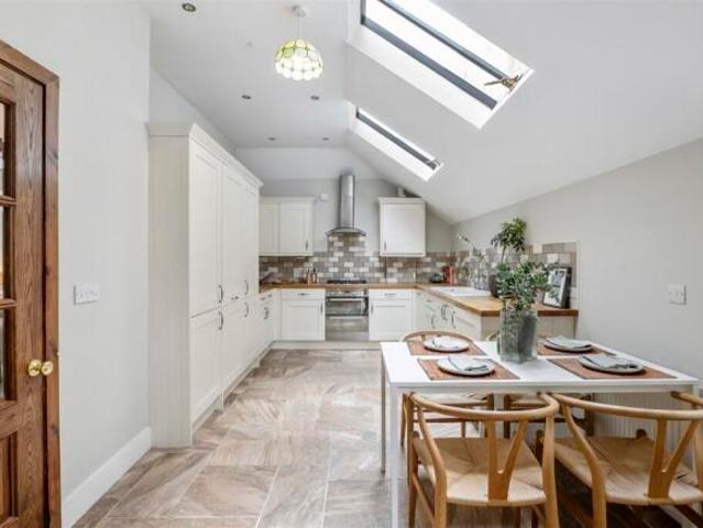 2 bedroom flat for sale in 26 Park Circus Lane, Park, G3 6BH, G3