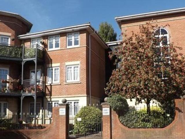 2 Bedroom Flat For Sale In 270 Hale Lane