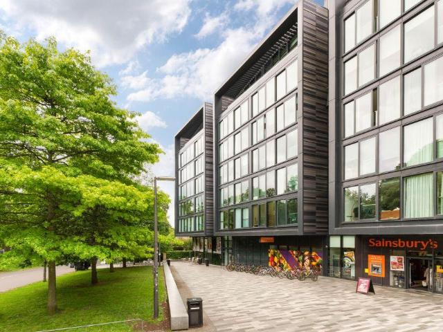 2 bedroom flat for sale in 28/ Simpson Loan, Edinburgh, EH3 9GG, EH3
