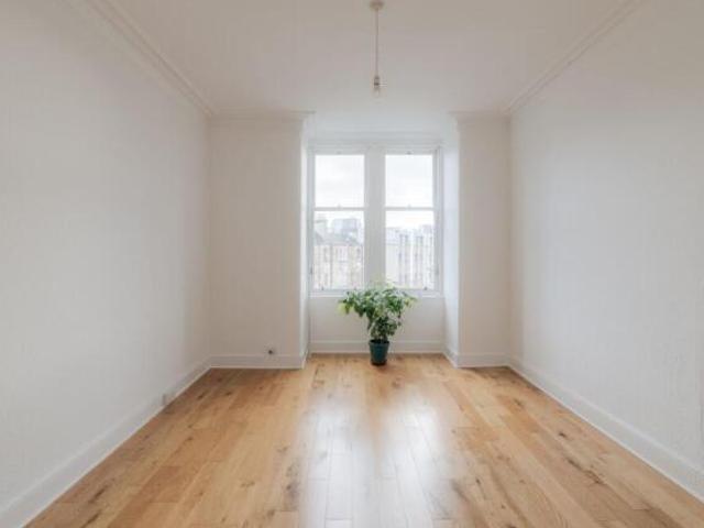 2 bedroom flat for sale in 2 Grosvenor Crescent, Dowanhill, G12
