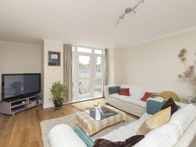 2 bedroom flat for sale in 31/26 Brunswick Road, Edinburgh, EH7 5GW, EH7