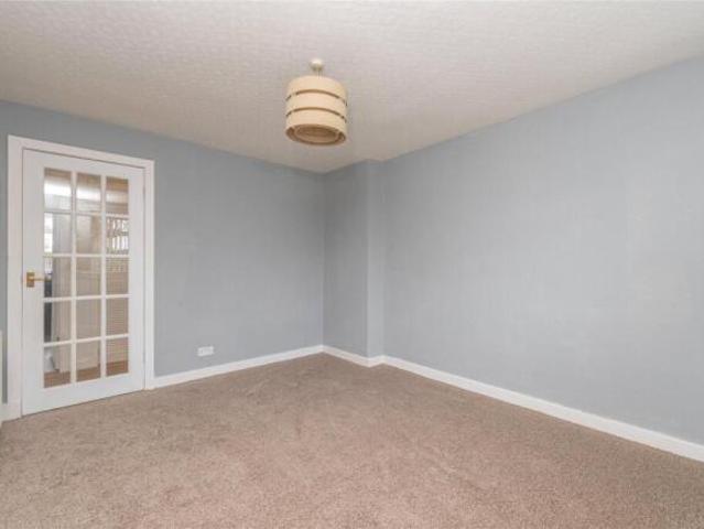2 bedroom flat for sale in 3/1 Ardshiel Avenue, Edinburgh, EH4