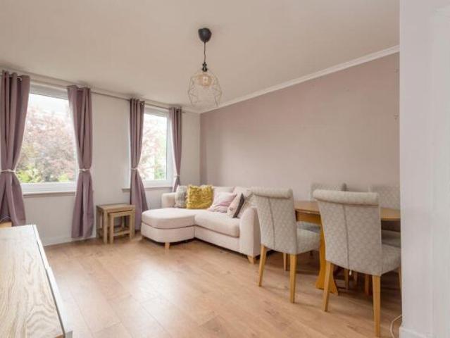 2 bedroom flat for sale in 3/4 Loganlea Terrace, Edinburgh, EH7 6NU, EH7